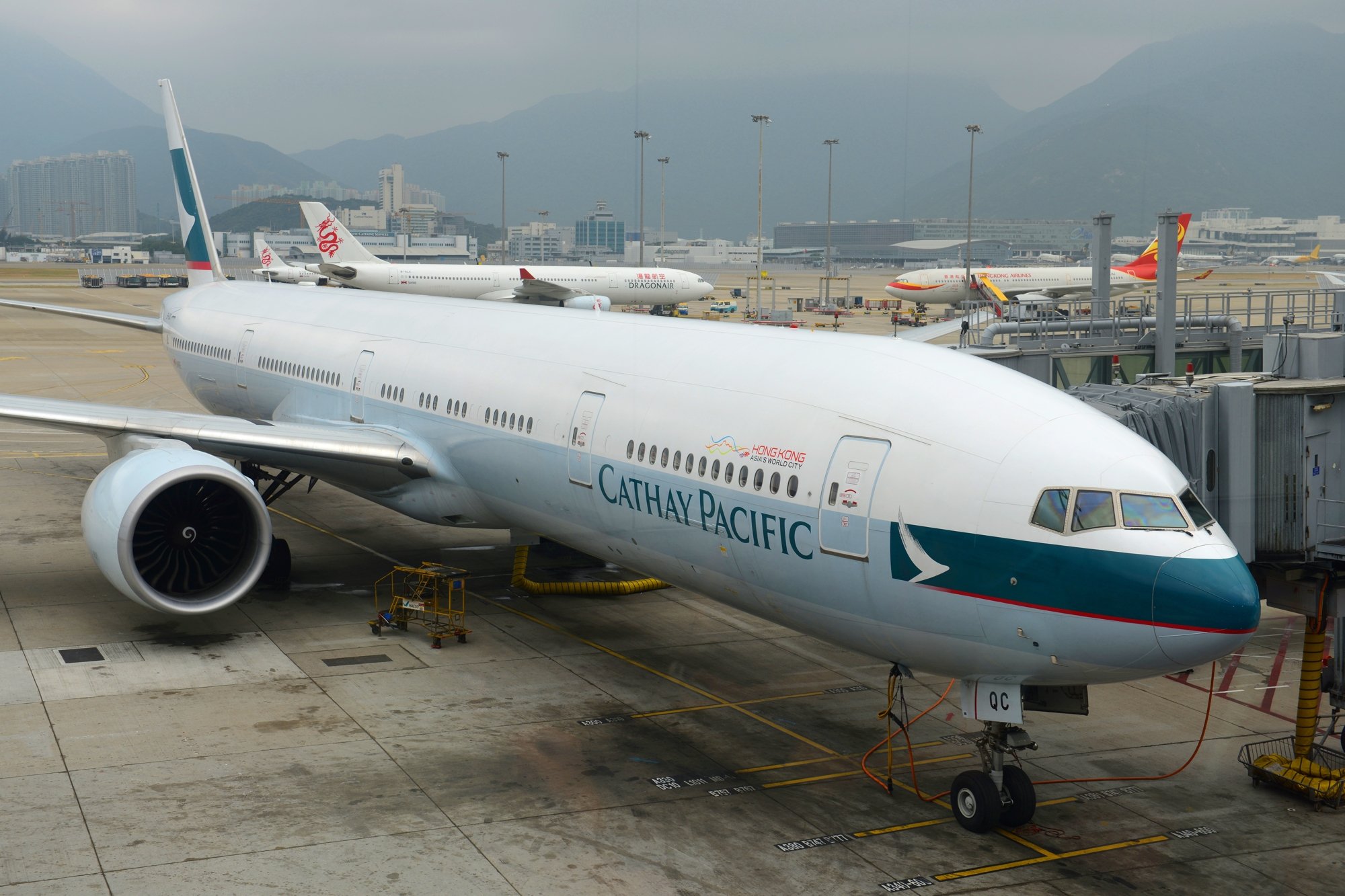 Cathay Pacific - Levné letenky, zavazadla, odbavení, slevy