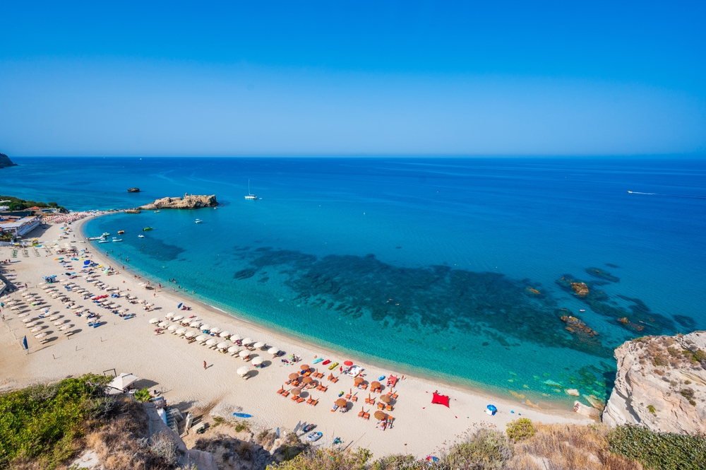 Zájezd do Kalábrie z Prahy na týden do skvěle hodnoceného resortu s ...